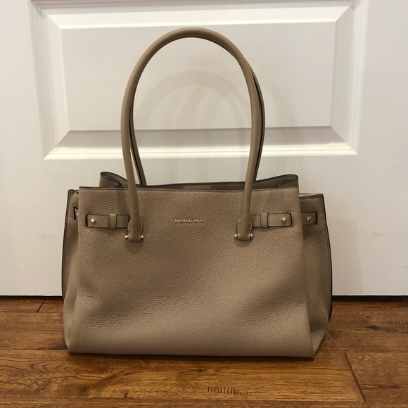MICHAEL Michael Kors | Bags | Michael Kors Addison Large Leather Tote ...